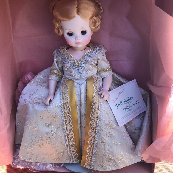 Madame Alexander | Accents | Madame Alexanders First Lady Doll ...